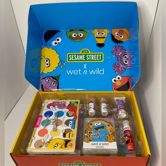 wet n wild | Makeup | Nib Wet N Wild Sesame Street Limited Edition ...